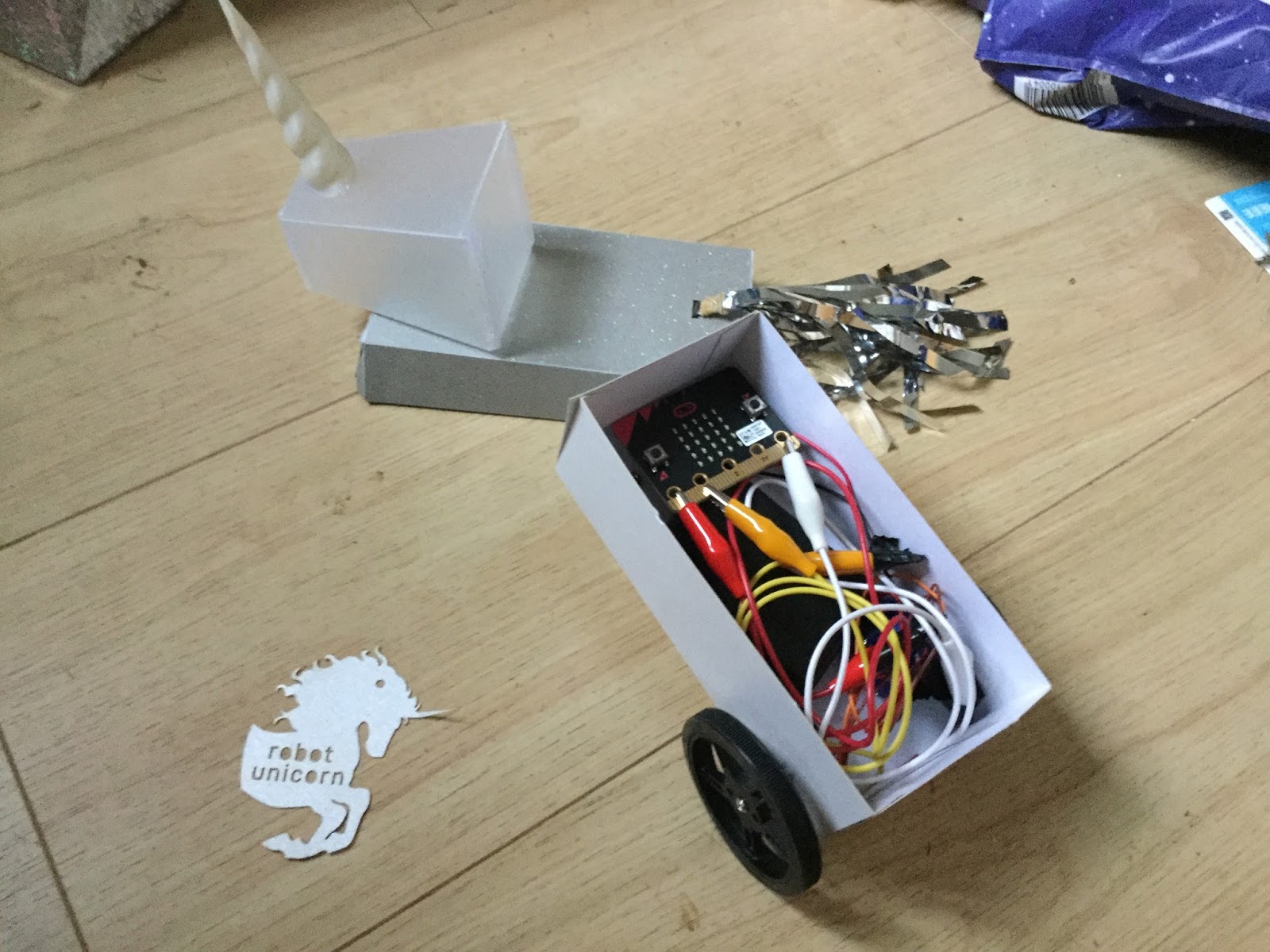 Robots and Physical Computing: Radio controlled microbit Robot Unicorn