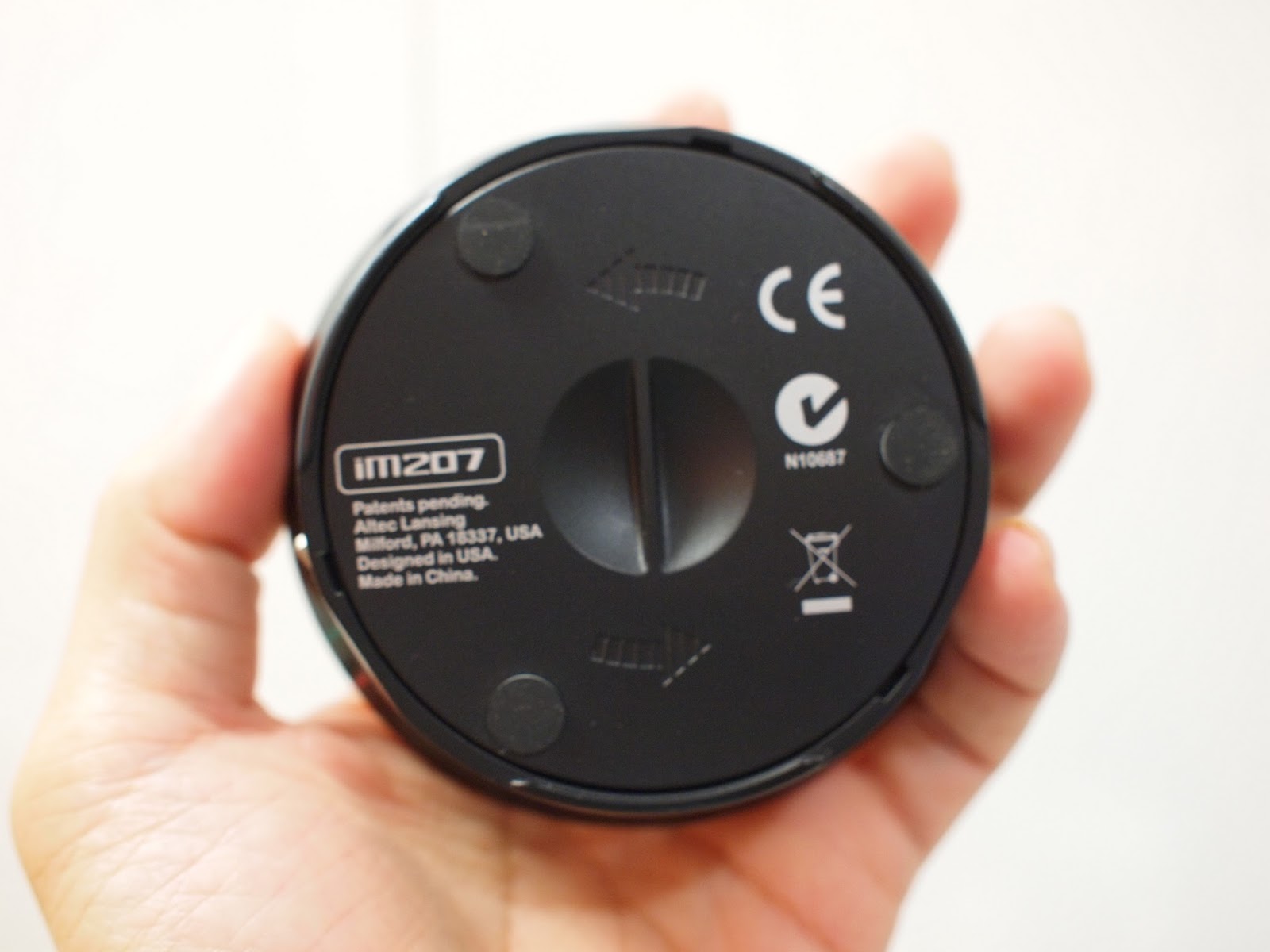 [여행용 휴대용 스피커(mini portable speaker) 추천 - Tumi travel speaker + sony ...