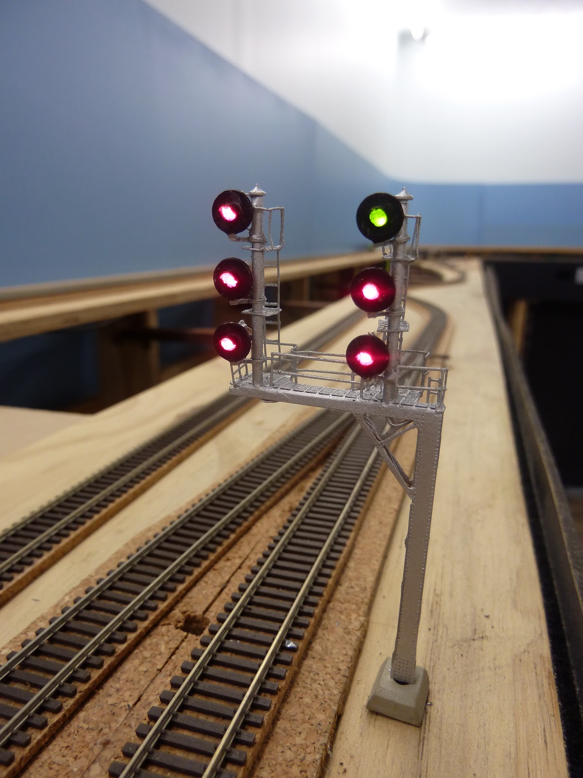 LEDs for Z-Scale Searchlight Signals - page 1 - DCC / Electronics ...