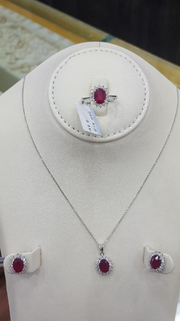 SHINE GOLD AND DIAMONDS DOHA QATAR, BAHRAIN AND USA......WWW.SHINE.QA