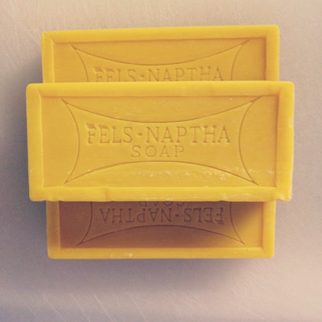 homemade laundry soap {tutorial}