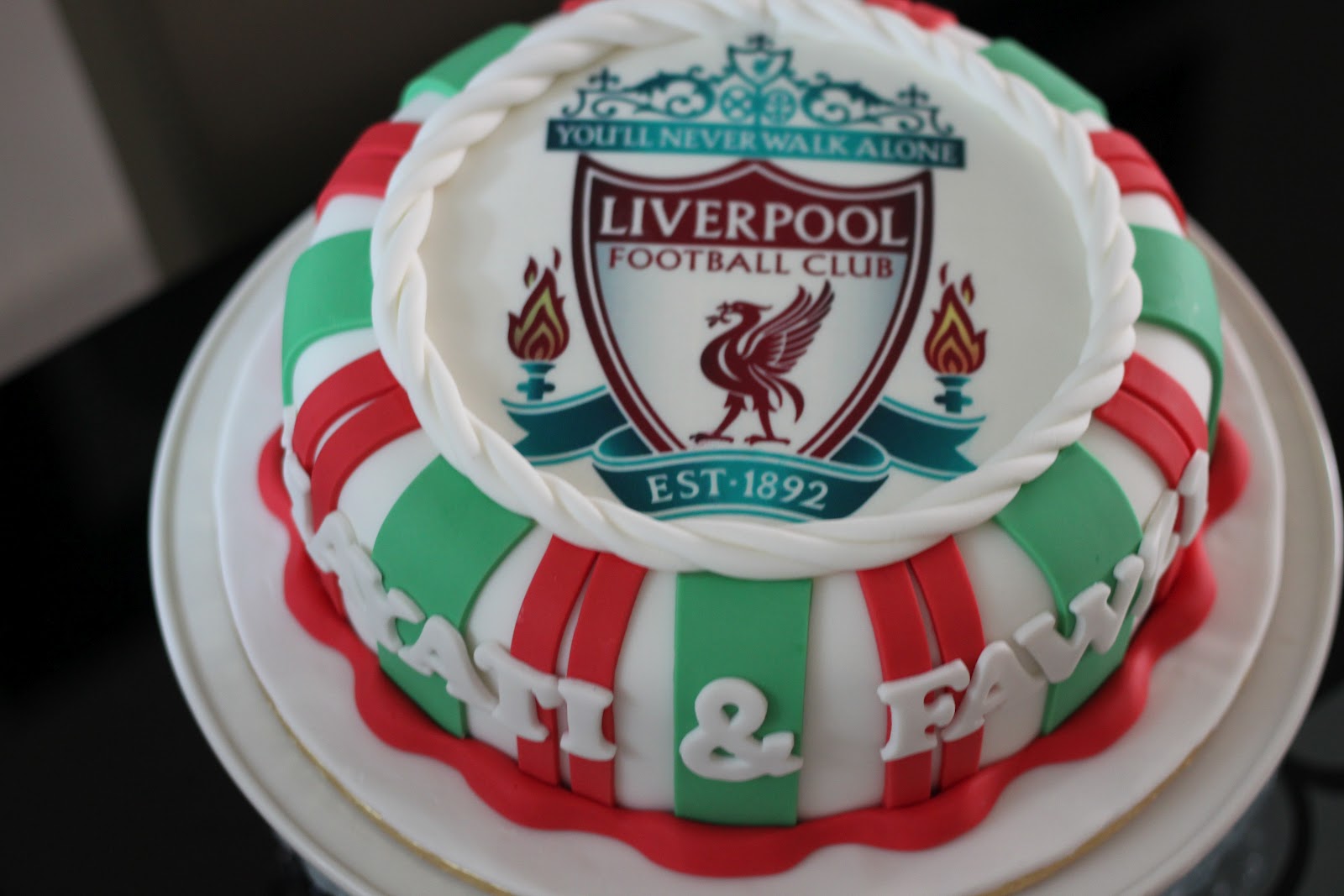 CoMeLiCiOuS: Liverpool Cake