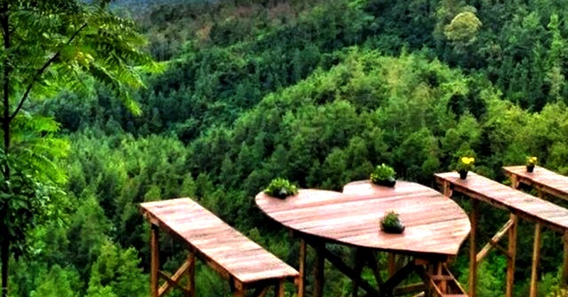 AIR TERJUN COBAN RAIS - WISATA ALAM FAVORIT DI JAWA TIMUR | Mbolang Wisata