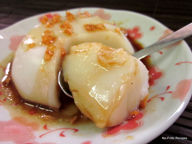 Sweet and savoury steamed rice cake