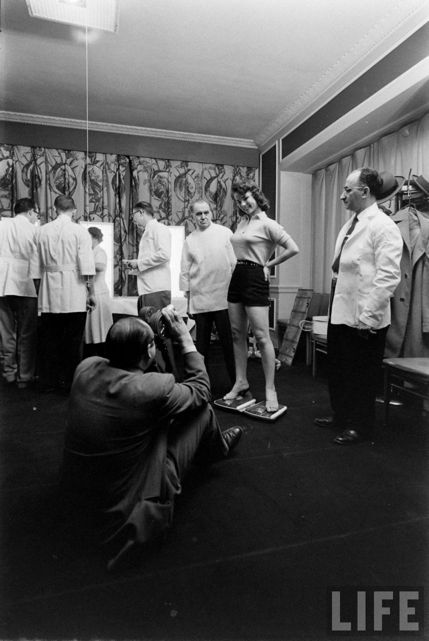 Miss Correct Posture: Pictures From a Chiropractors' Beauty Contest ...