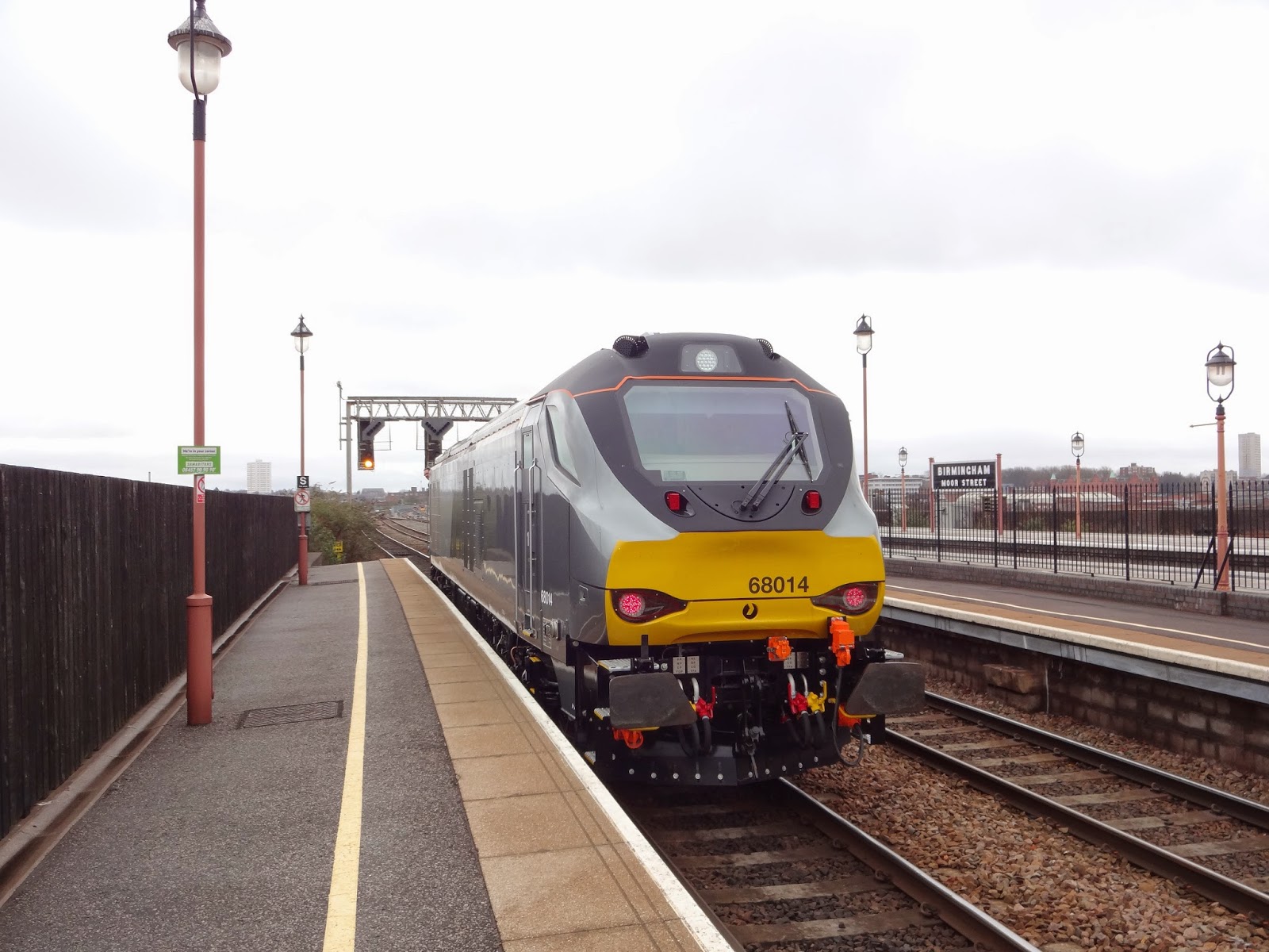 David W My Trains: Chiltern 68014 Light Engine