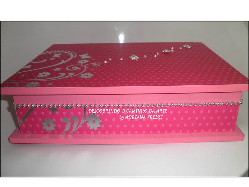 DESCOBRINDO O CAMINHO DA ARTE!: E A FEIRA CONTINUA... MDF E SCRAP