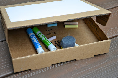 BlueBird Hill: pizza box easel