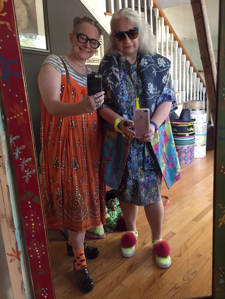 SpyGirl: How To Take a Bad Group Selfie