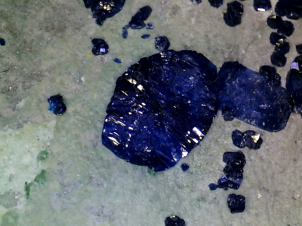 CSMS GEOLOGY POST: CORNETITE: BLUE COPPER PHOSPHATE