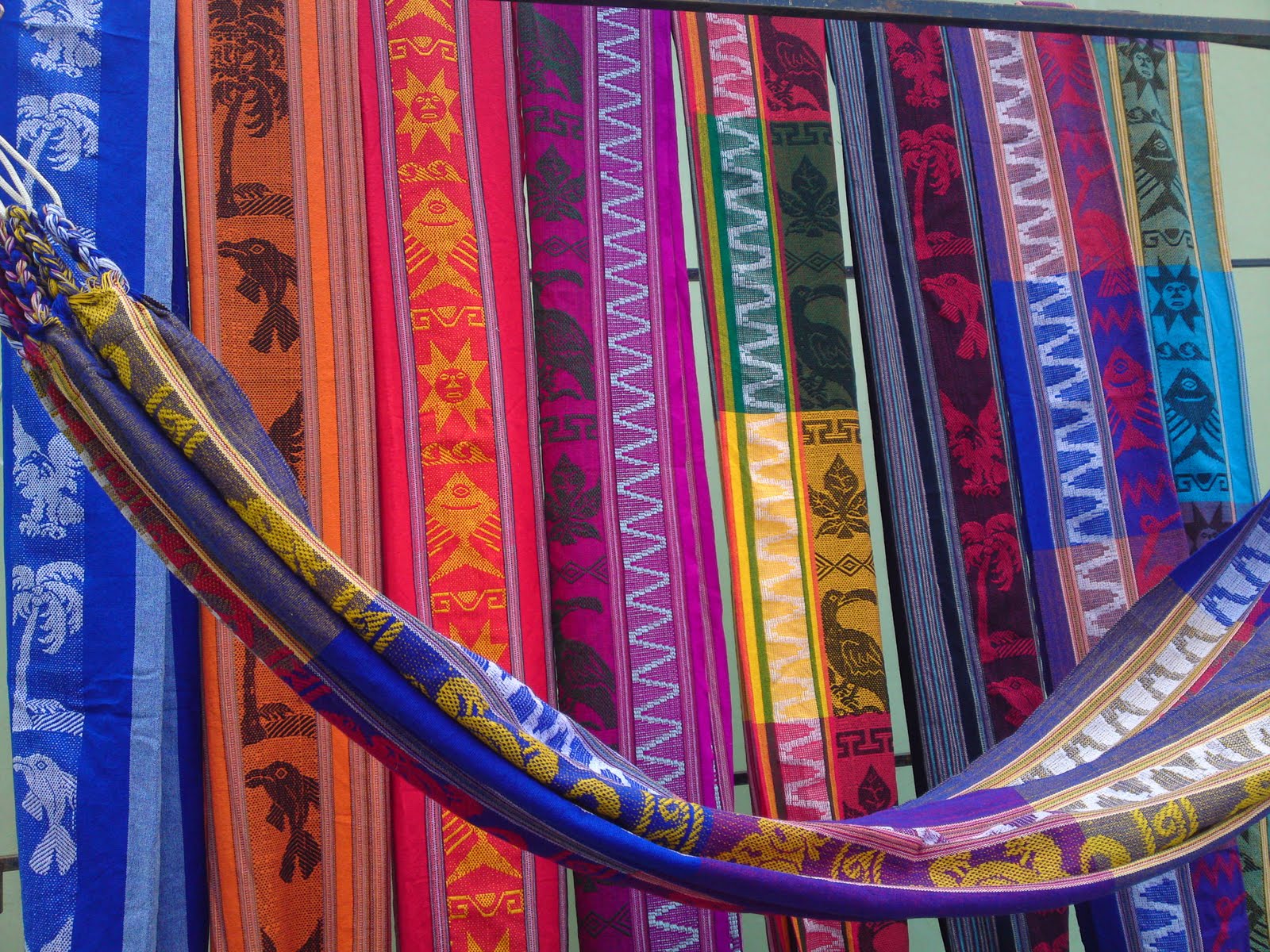 HAMACAS ARTESANALES EN OTAVALO: HAMACAS
