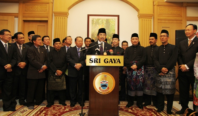 Musa Aman Dianugerahi Gelaran Tan Sri Hari Ini | 1SABAH