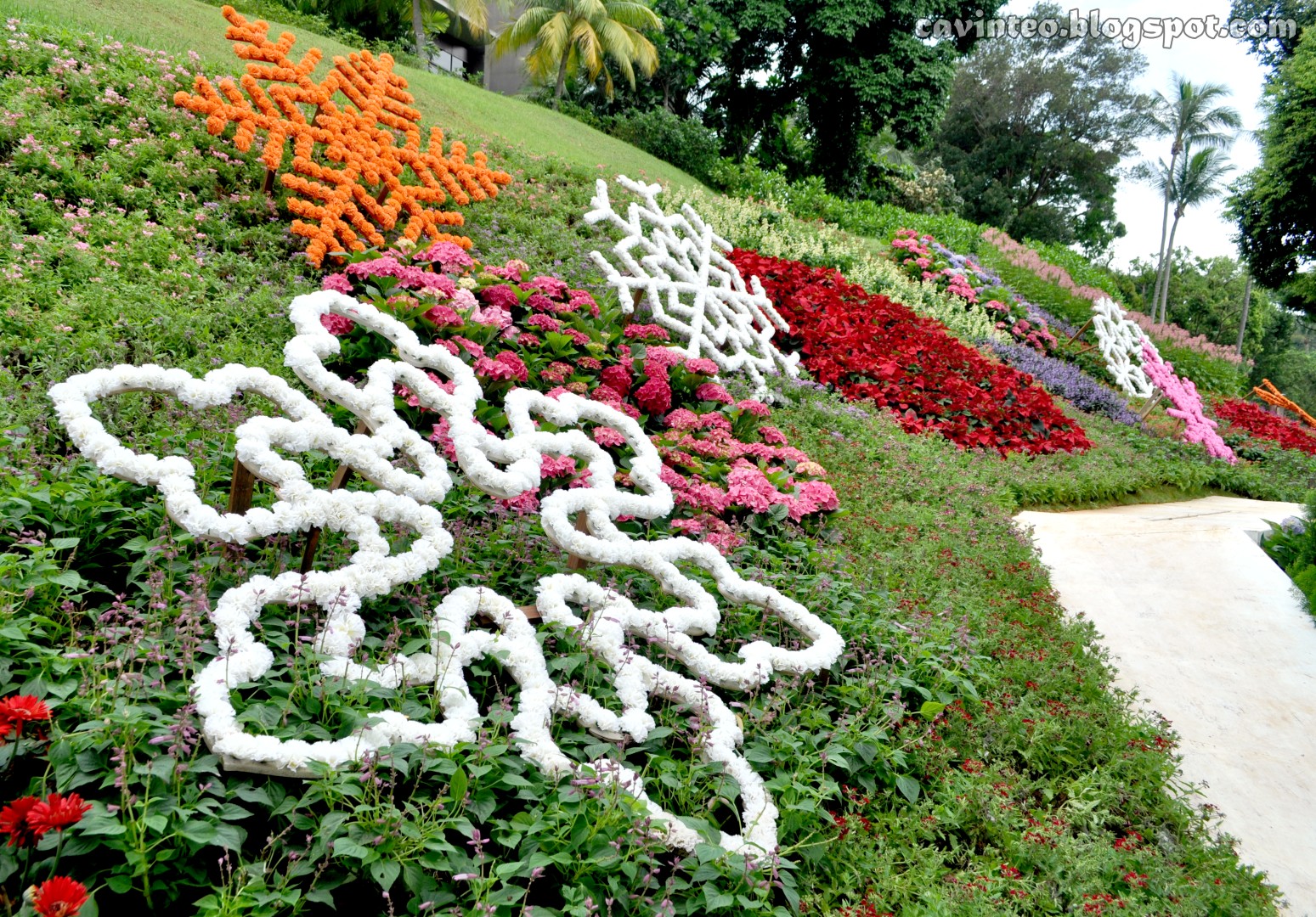 Entree Kibbles: Sentosa Flowers [圣淘沙春节花会] 2013: Joys of Springs In the ...