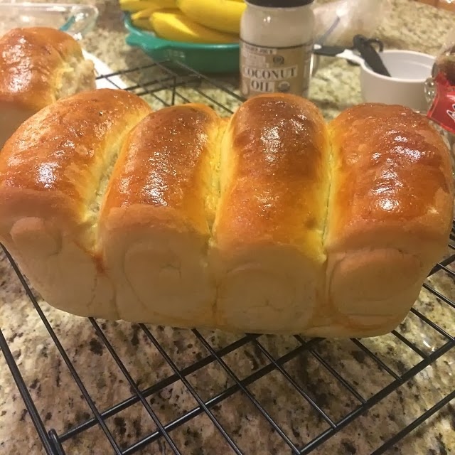 A Little Twist of Goodness: Taro Paste Filled Coconut Milk Bread