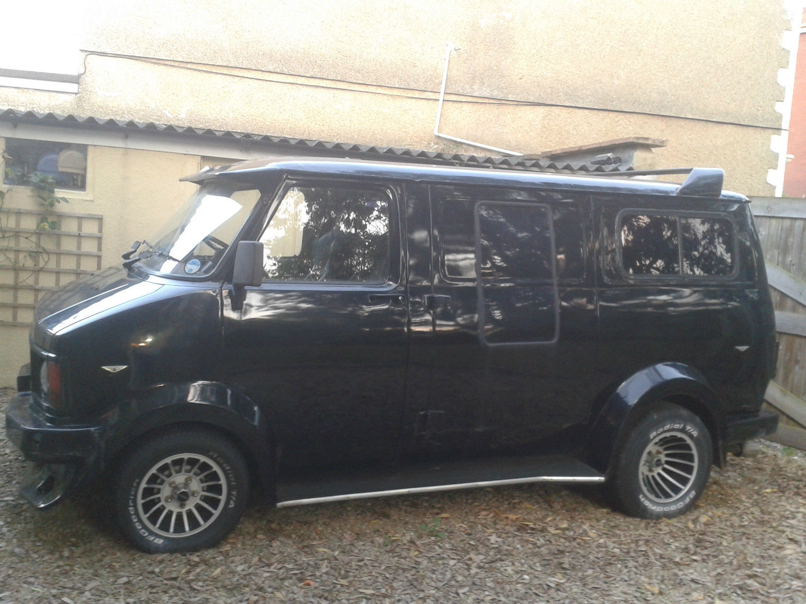 Bedford CF2 Van: ebay: Custom 1984 Bedford CF V8 - UK