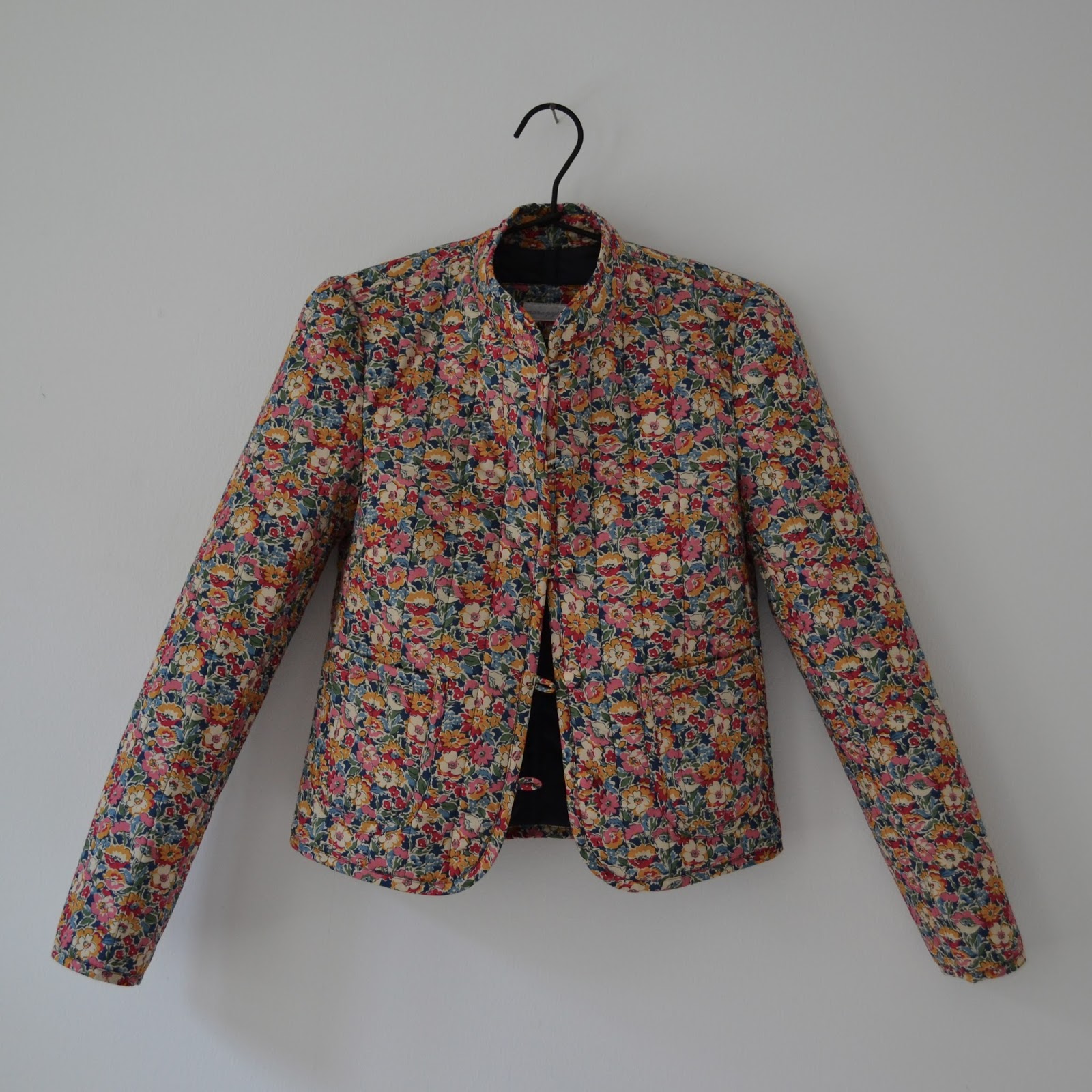 MARAPYTTA: Udsalg - quiltede jakker | Наряды, Женские куртки, Верхняя ...