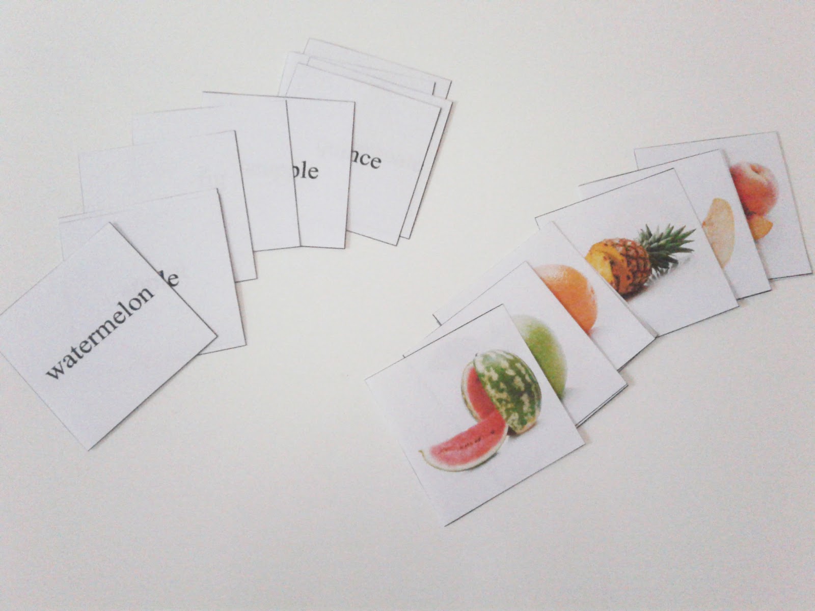 printables: match fruits with names - flash card - printable PDF