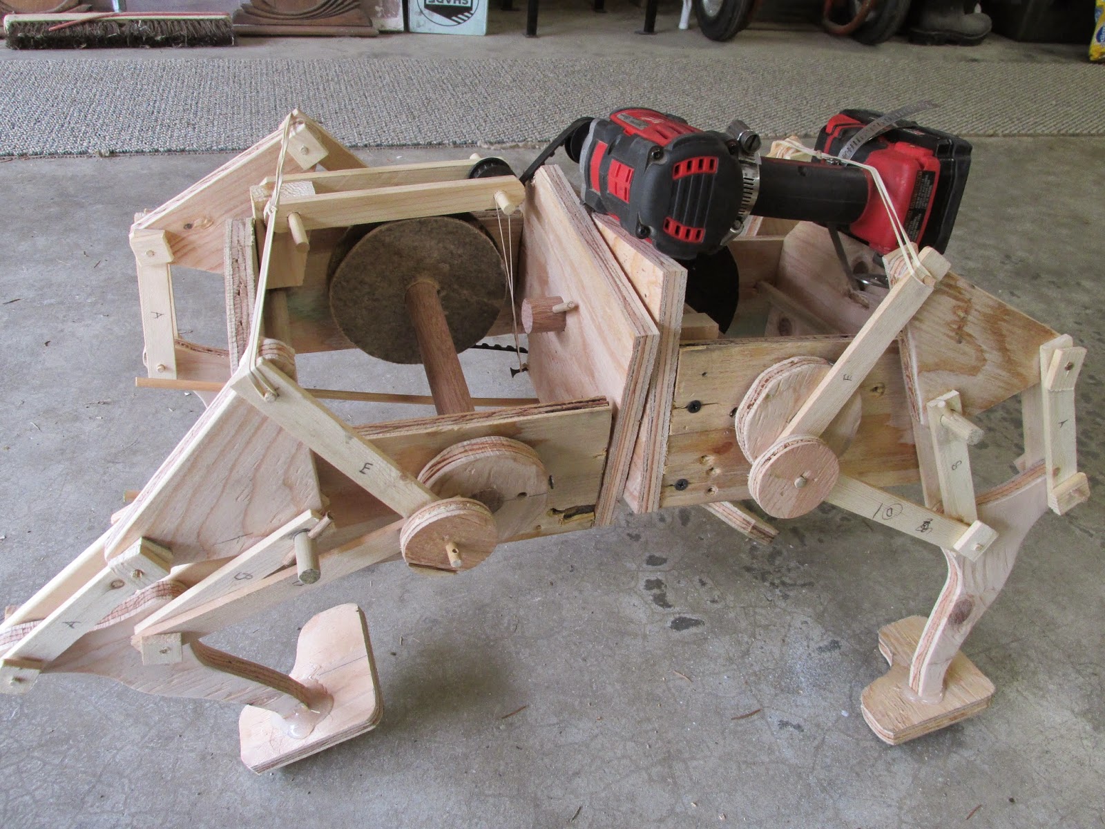 Schwartz Custom Craft: Rupert the Walking Wooden Robot