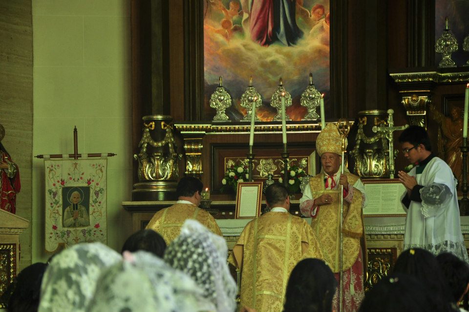 The Pinoy Catholic: Traditional Confirmation and Mass!!!