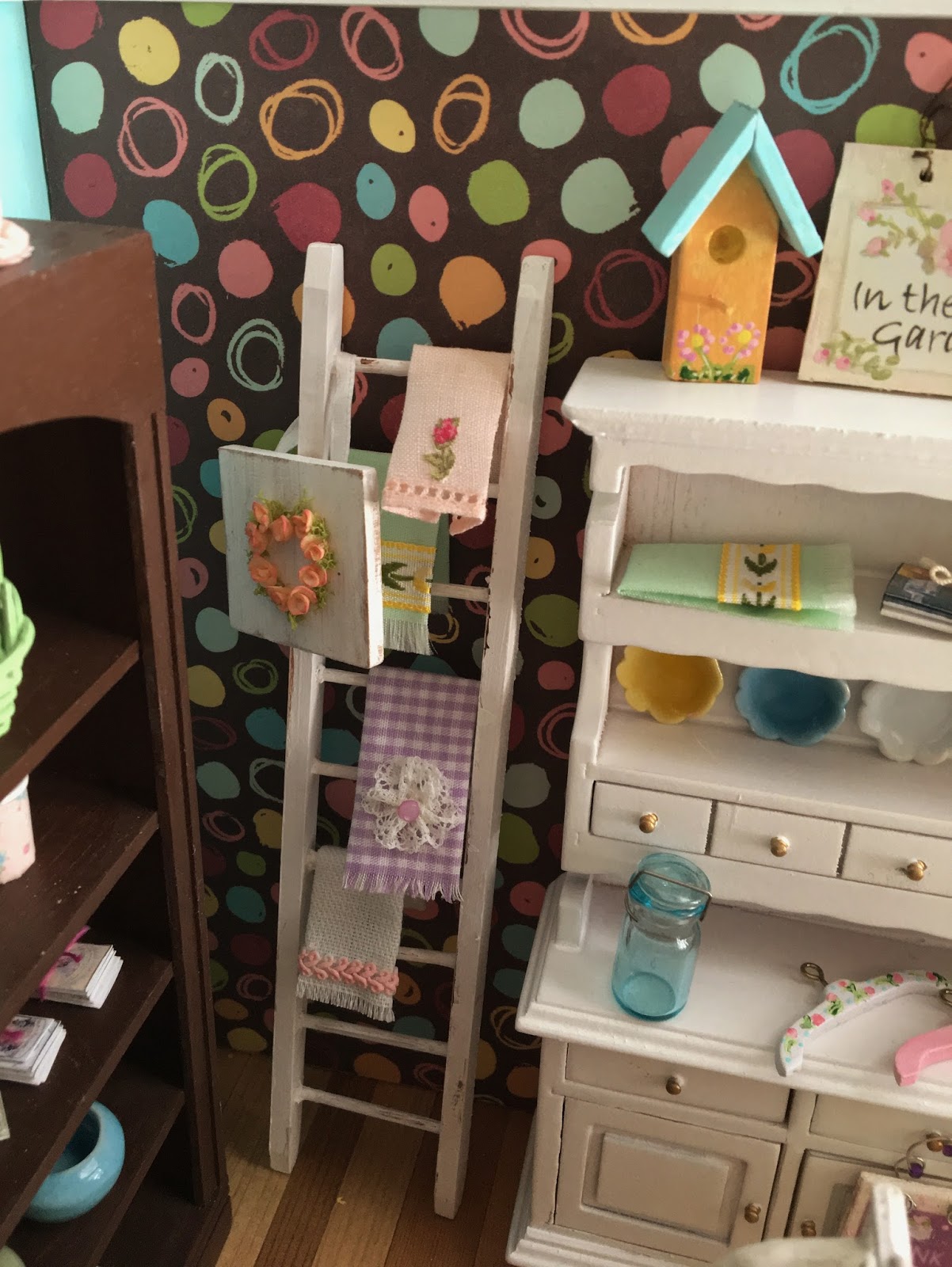 Little Things By Anna: Miniature Corner Gift Shop