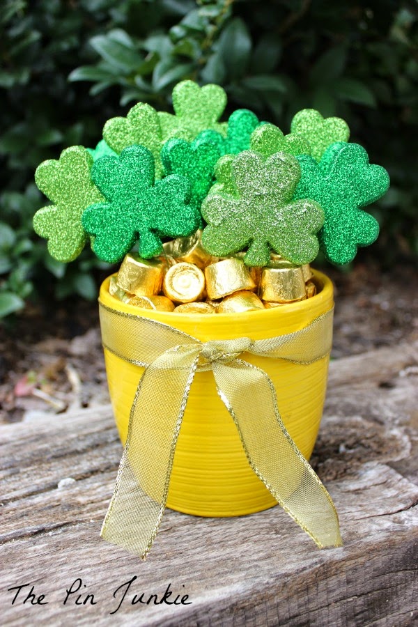 St. Patrick's Day Pot of Gold with Printable Gift Tags