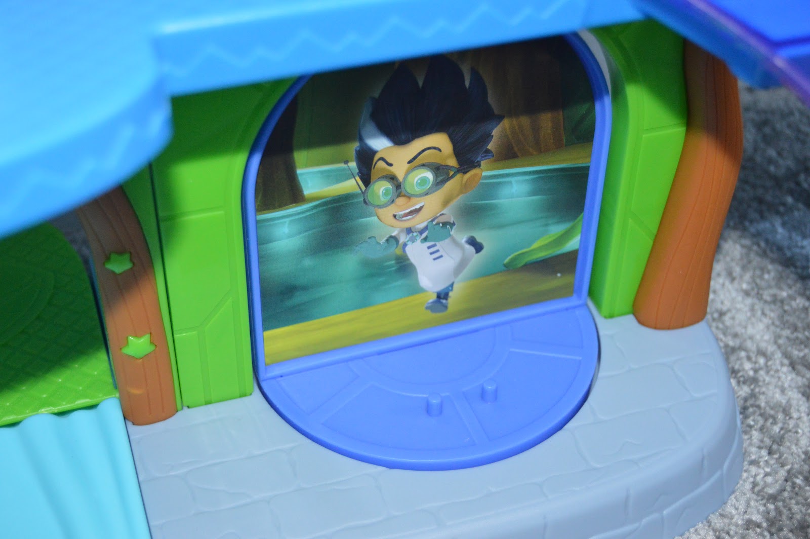Playdays and Runways: Review - PJ Masks Headquarters