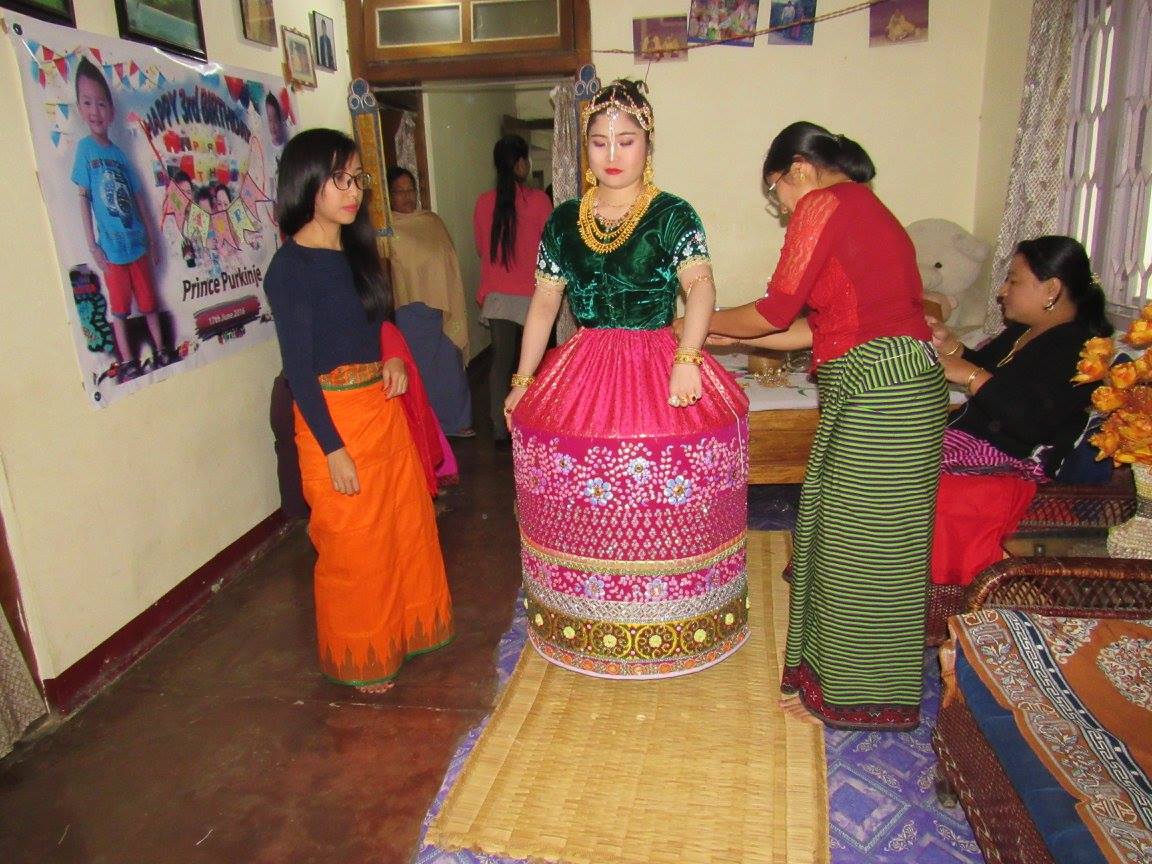 Life is amazing - enjoy it: Unique Manipuri Marriage and sidelights ...