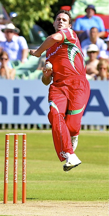 Shaun Tait Profile , Biography and Images - The Sport and Football Report