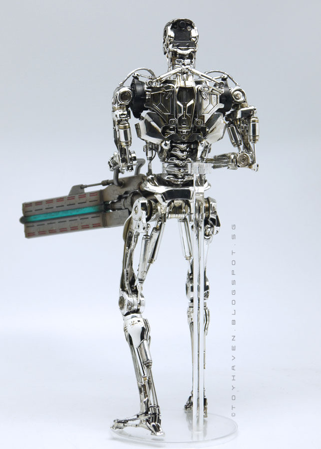 toyhaven: Hot Toys Terminator Genisys 1/6th scale Endoskeleton 33 cm ...