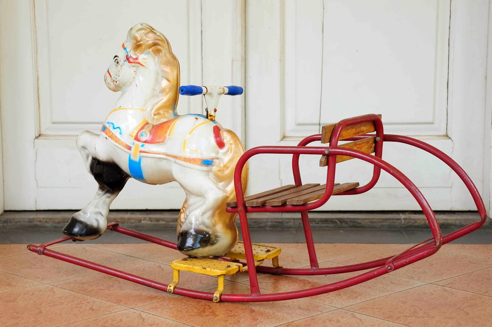 Old Vintage Gallery: Rocking Horse "Mobo" made in England