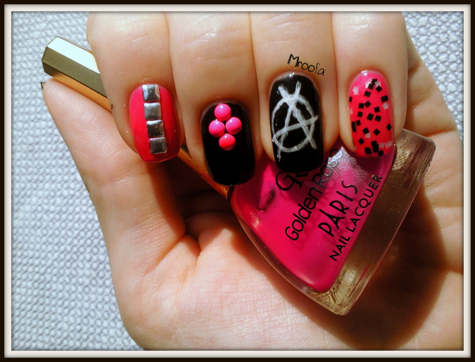Punk Rock Nails - Mroofa