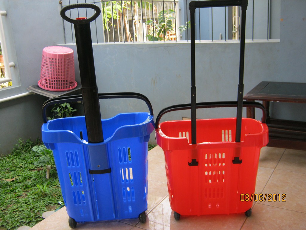 Peralatan Toko: Trolley Plastik Belanja / Keranjang Belanja Roda Mini ...