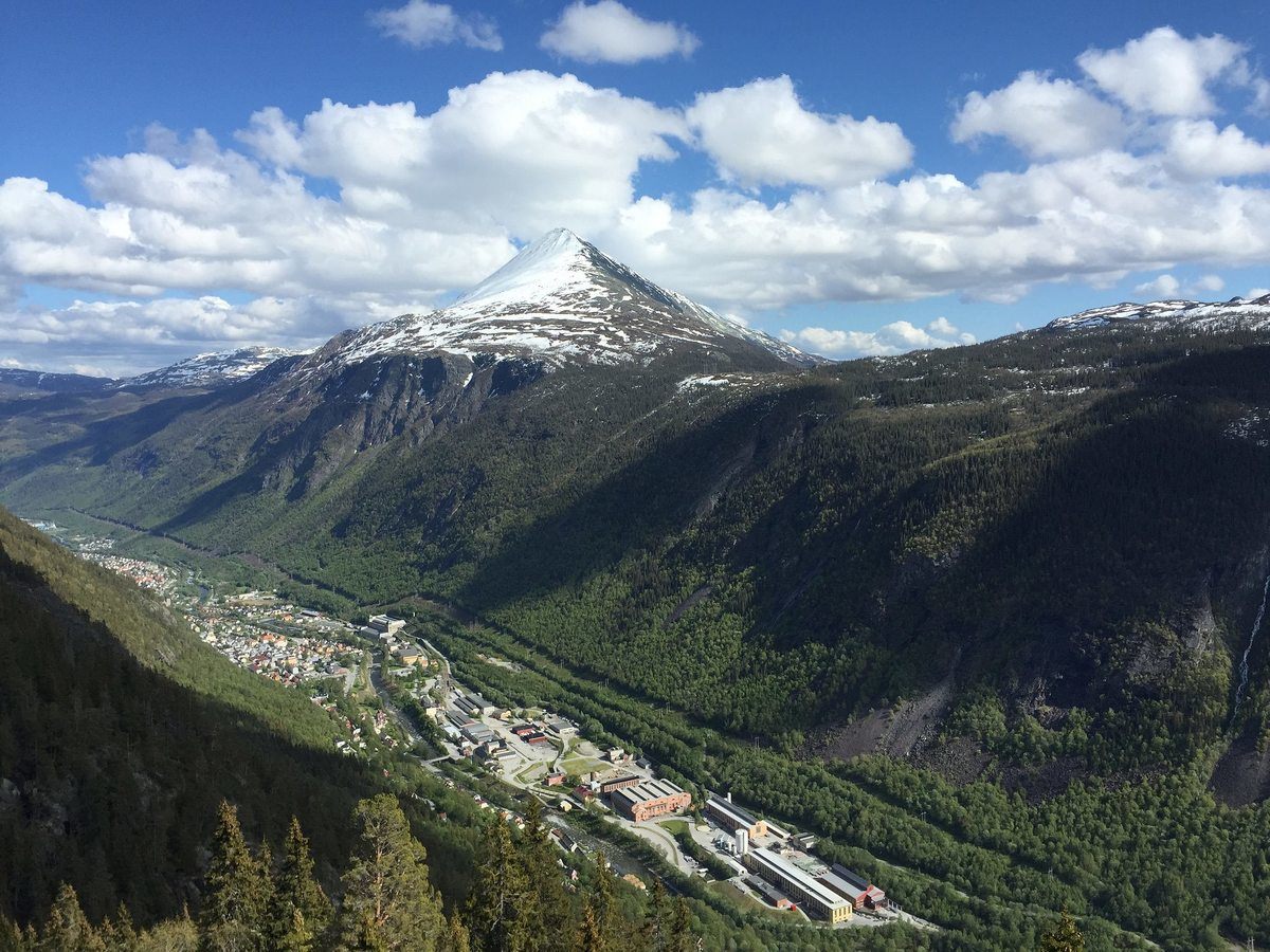 Ξωτικό: Οι τεράστιοι ηλιακοί καθρέφτες στη νορβηγική πόλη Rjukan