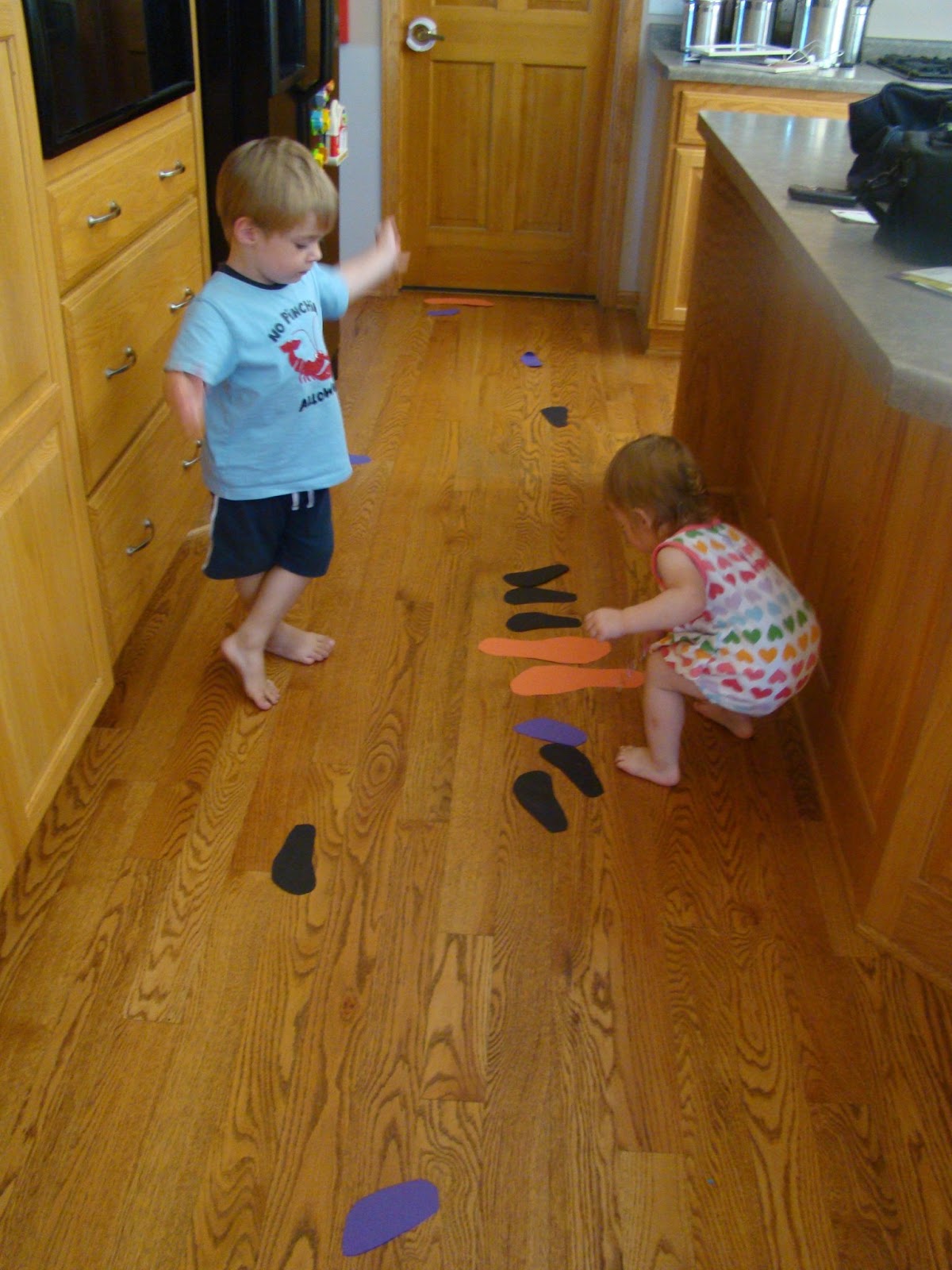 Reading Confetti: The Foot Book: Movement Activity