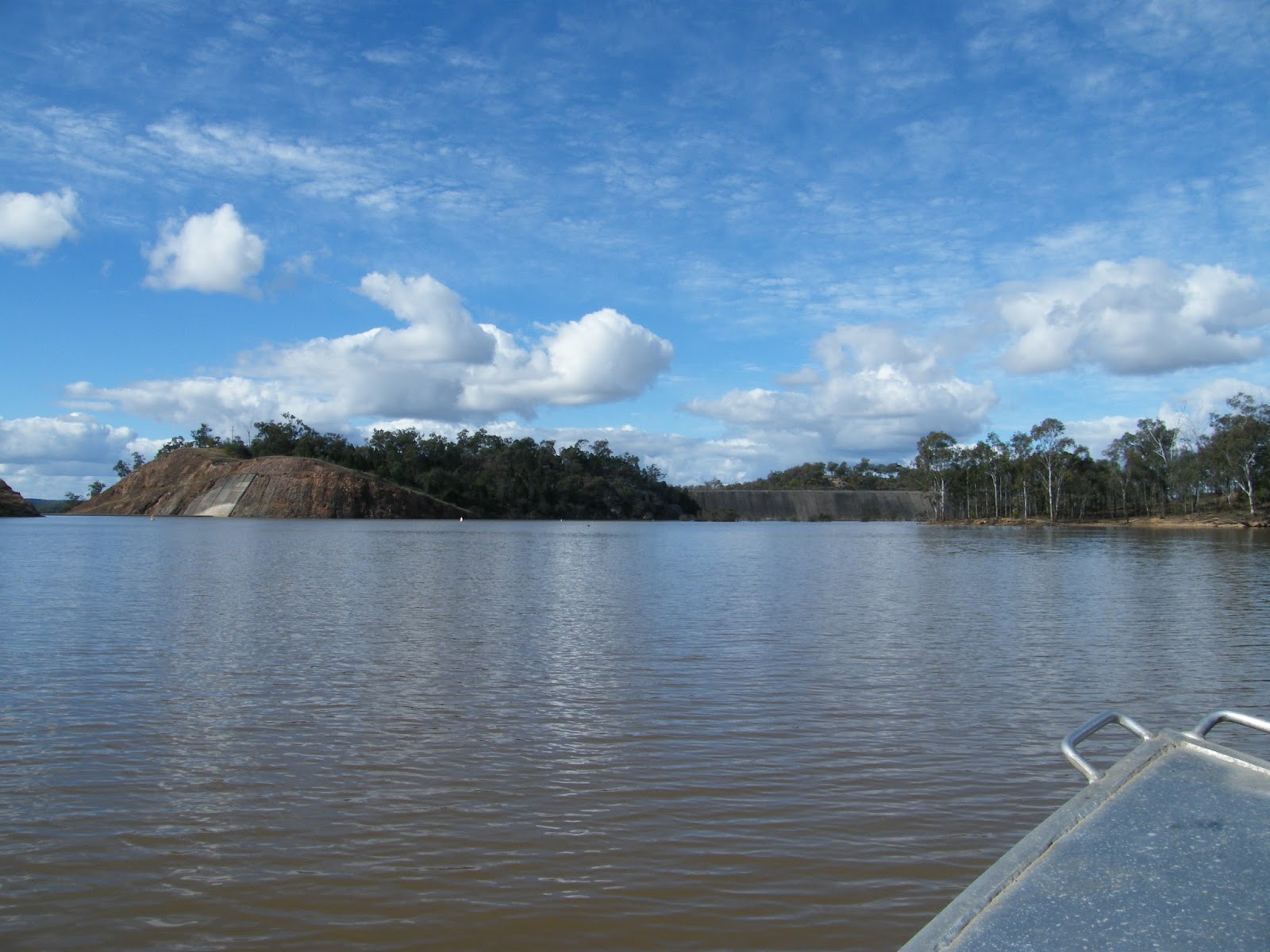 BJ and Noelle Travel Oz : Inskip Point - Boondooma Dam, Queensland