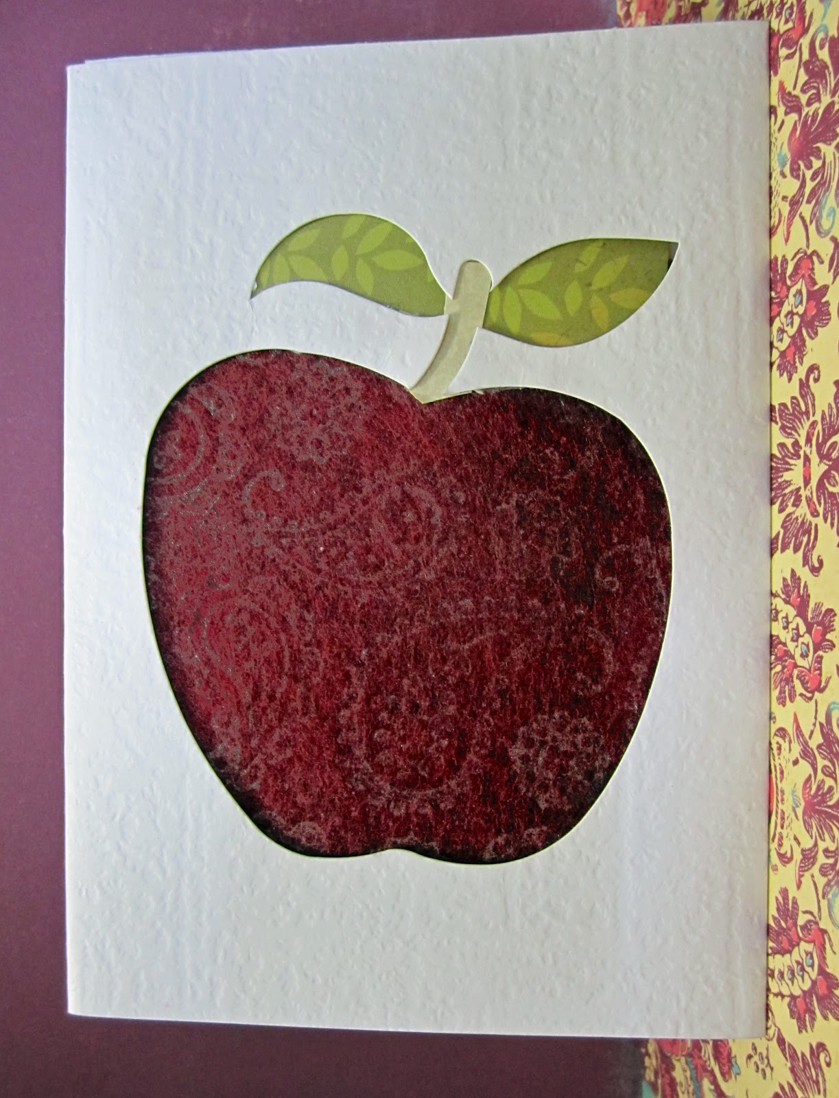 HAND MADE CARDS........ Ideas and Inspiration: PRINTED FELT APPLE CARD