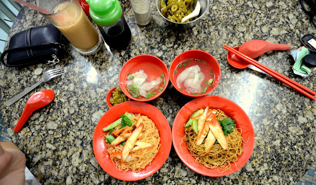 反正闲着没事，一起去吃吃东西吧！: Ah Peng Wantan Mee/ Jia Jia Wantan Noodle