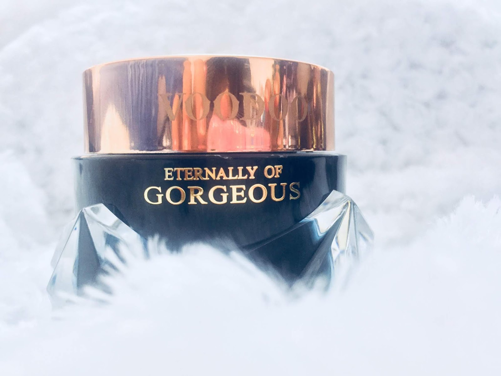 Review : ผิวดูแพงสวยสะกดทุกสายตา Voodoo Gorgeous Cream