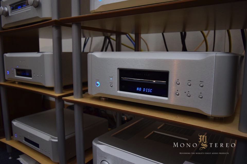 High End audio gear galore… – Ultimate High-Fidelity