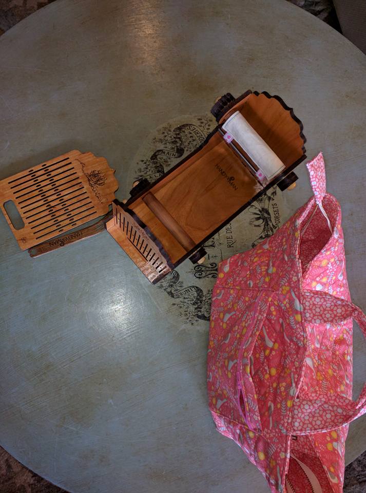 She's just a girl who creates...: Mini Box Tape Looms