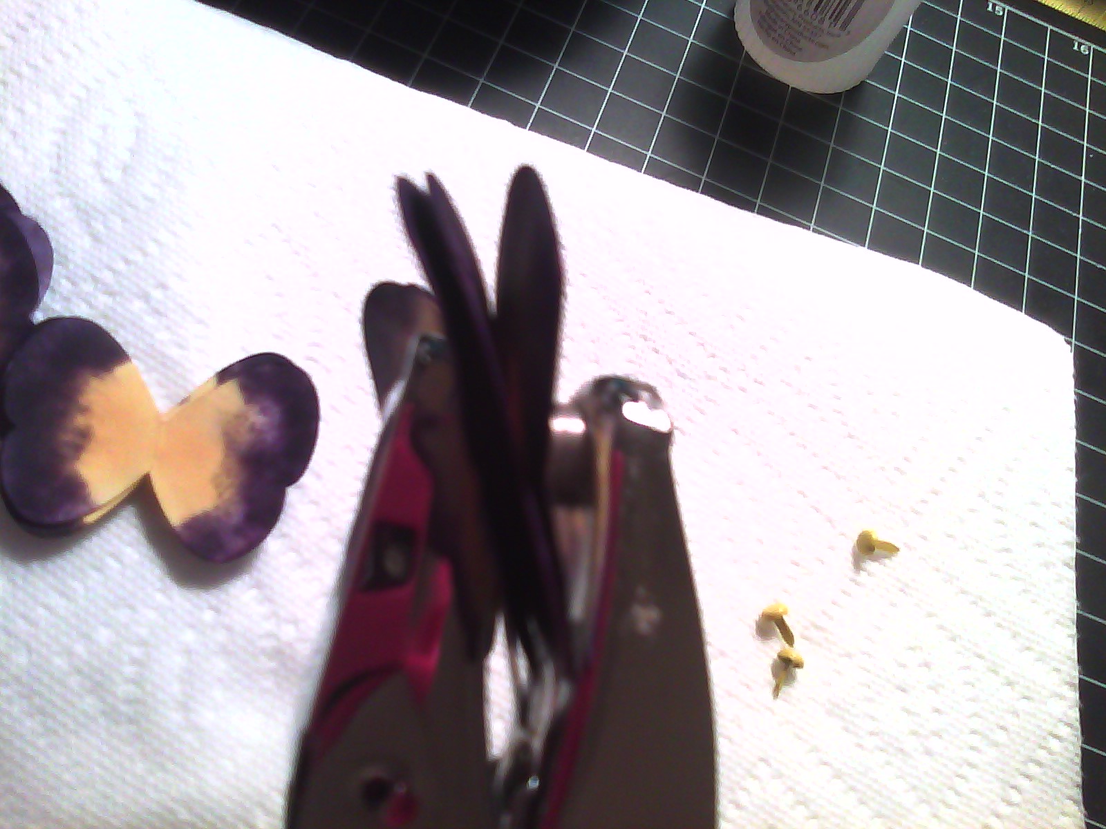 sistochris Scrapbooking and Paper Crafts: Butterfly Punch Pansy Tutorial