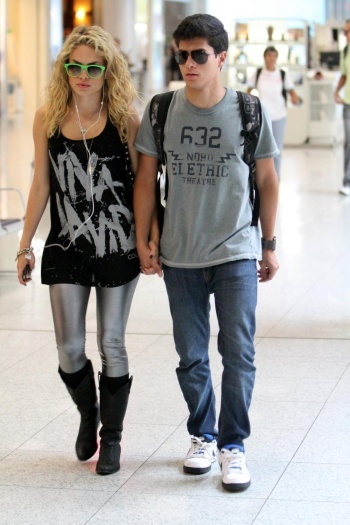 Rebeldes: Casal LuAr