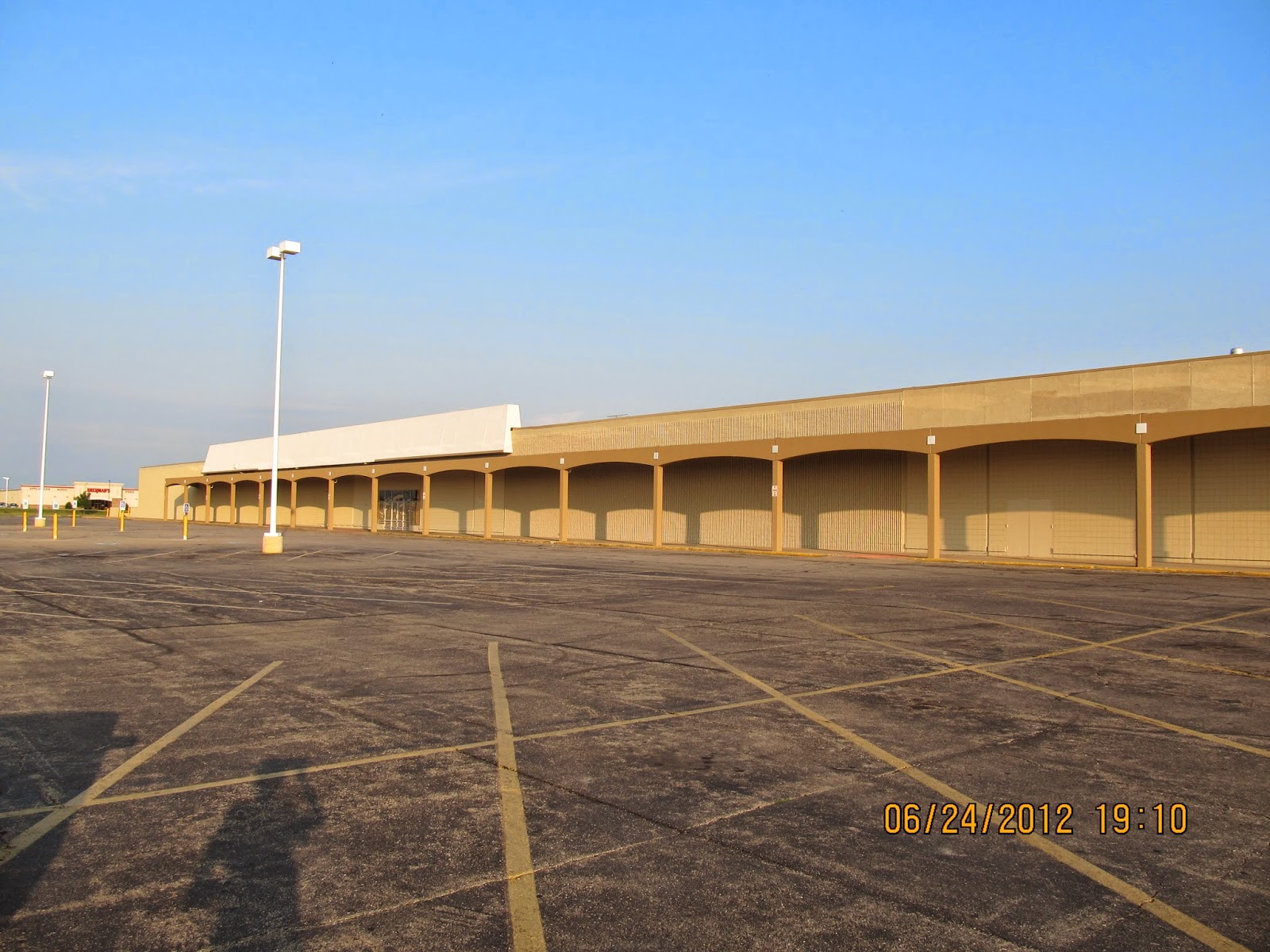 Trip to the Mall: Peru Mall-(Peru, IL)