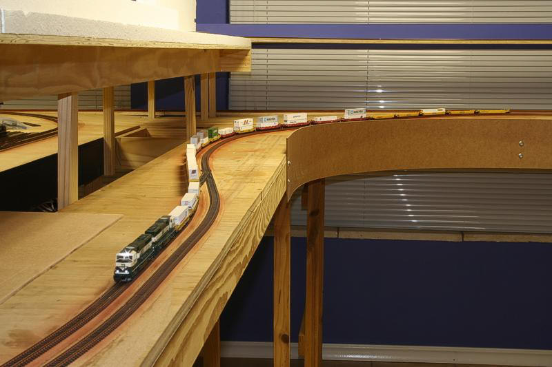 BNSF modeling in N Scale: Layout tour