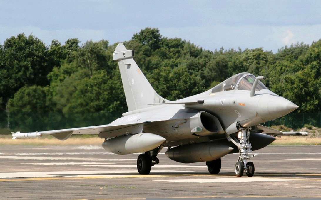 GAMBAR PESAWAT TERBANG: Jet tempur Dassault Rafale (Wallpaper 4)