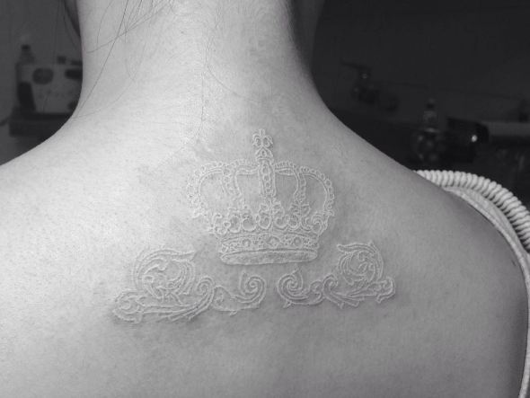 50+ White Ink Tattoos On Skin (2019) Pros & Cons | Tattoo Ideas