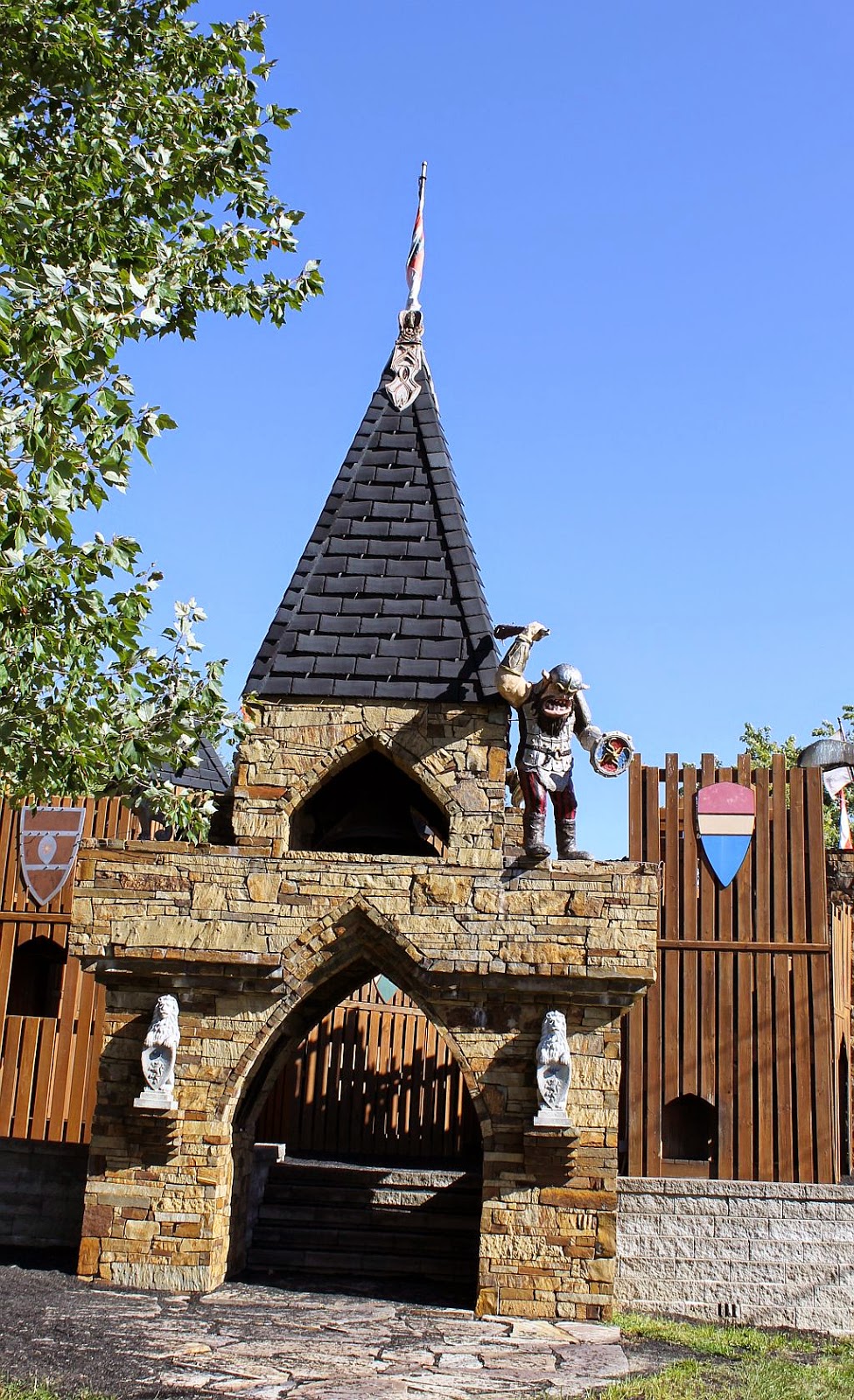 Experiencing Illinois: Castle Park