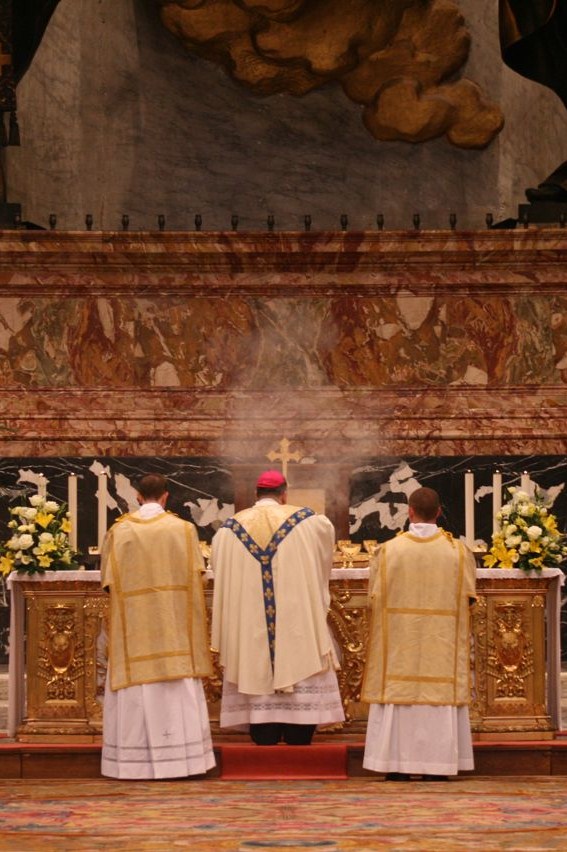 TRADITIONAL LATIN MASS PROPERS IN ENGLISH: This is Great! The Latin ...