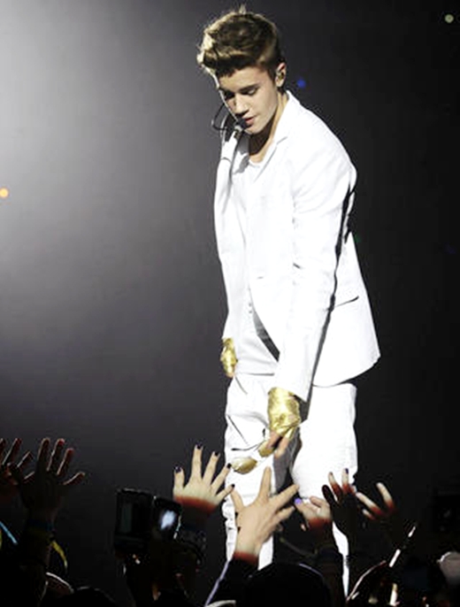 Justin Bieber: ALL PHOTOS: Justin Bieber Live Performance at Energy ...
