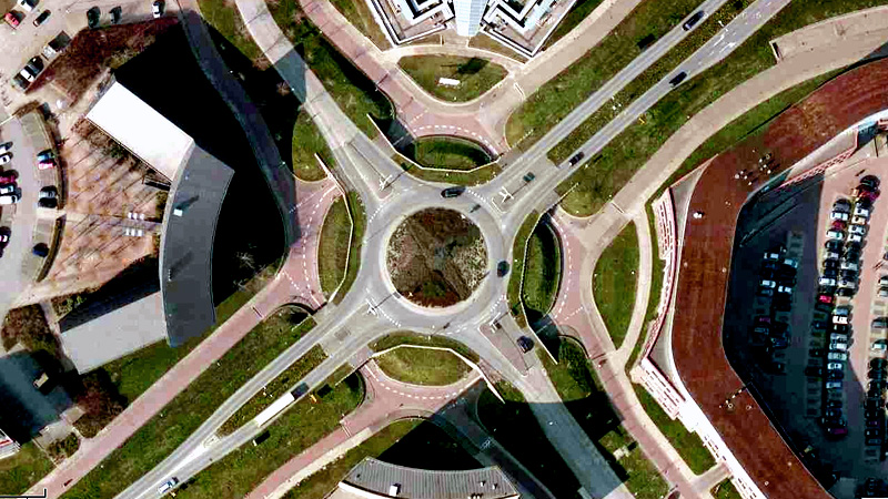 A view from the cycle path: Multi-level roundabout - the safest ...